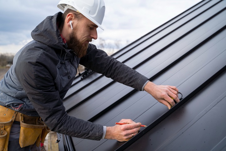 10 Tips For Picking The Right Roofing Contractor - In house at home
